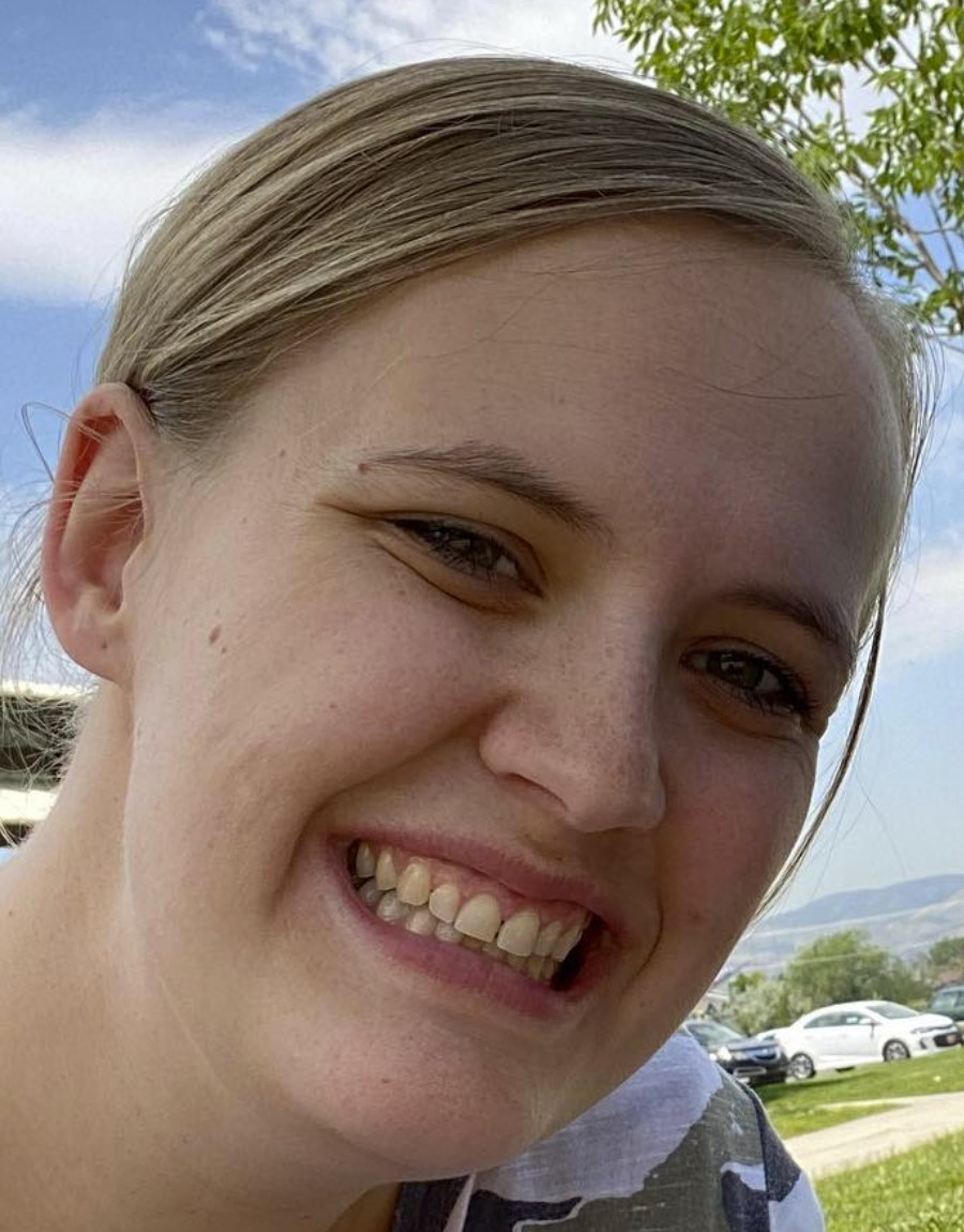 Apple Reyes's Instagram, Twitter & Facebook on IDCrawl